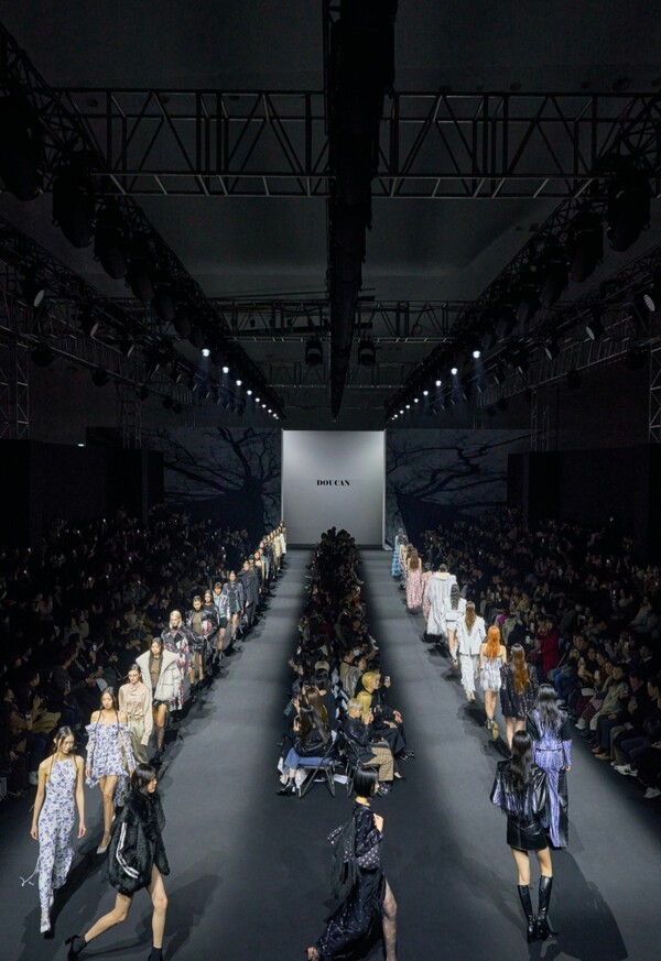 2024FW 서울패션위크 두칸(DOUCAN) 패션쇼 성료